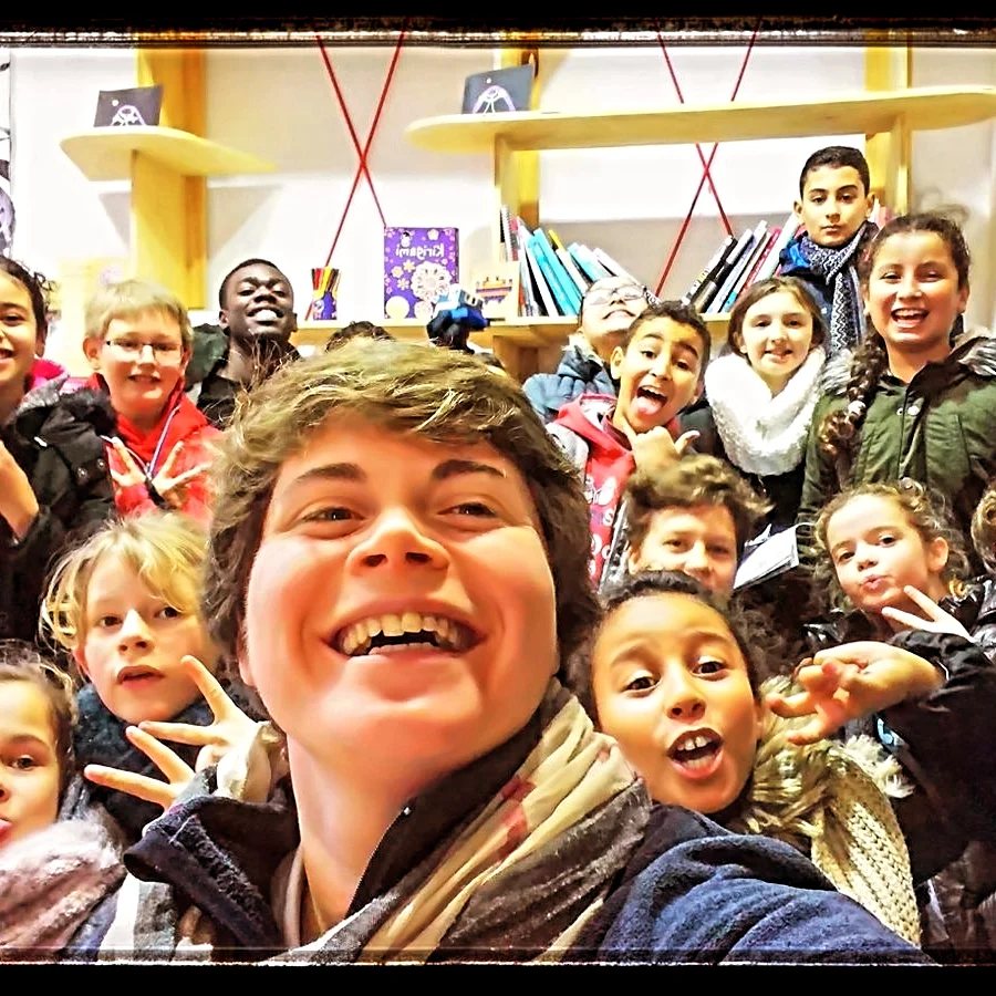 Sœur Anne-Flore, la basketteuse parisienne fan du PSG, a choisi de se ...