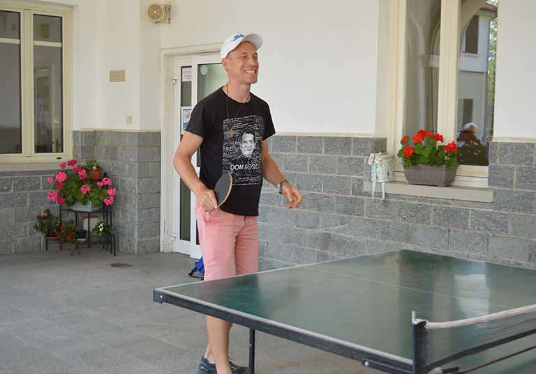 JO Paris 2024 : le père Xavier Ernst, salésien de Don Bosco, dans l ...